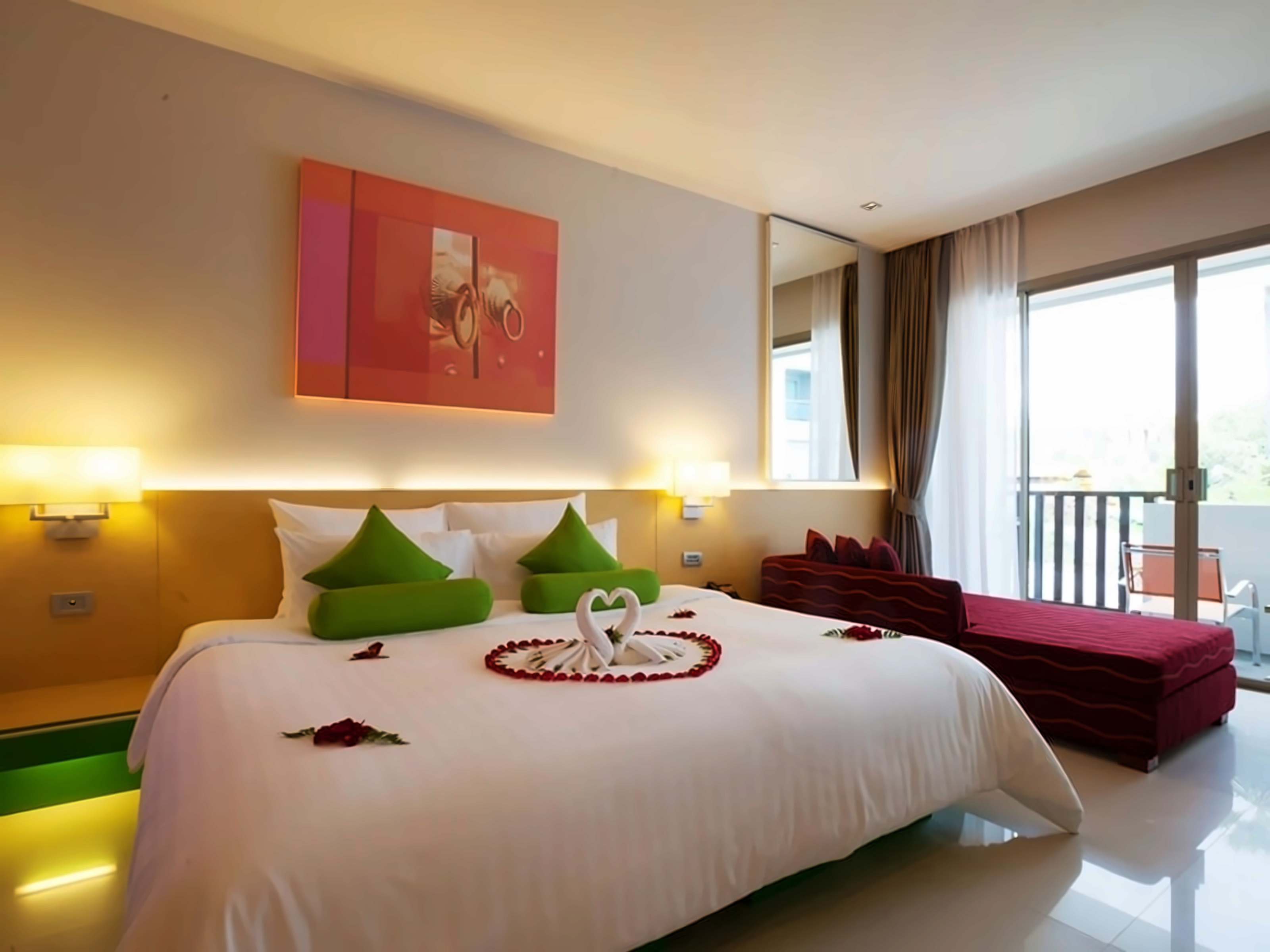 The Kee Resort & Spa Phuket Patong Таиланд photo, price for the ...