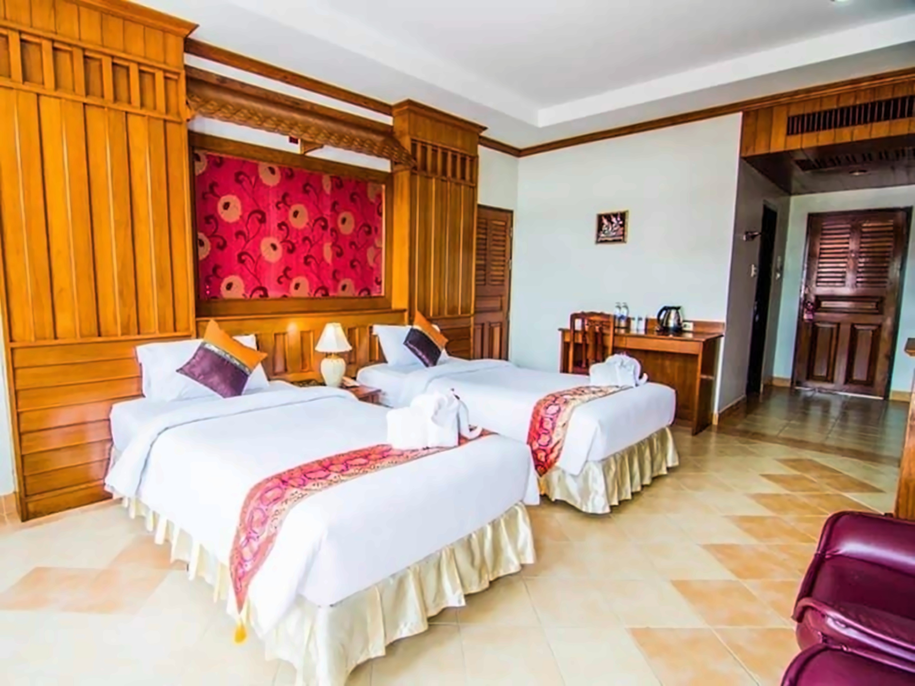 Tony Resort Phuket Patong Таиланд photo, price for the vacation from ...