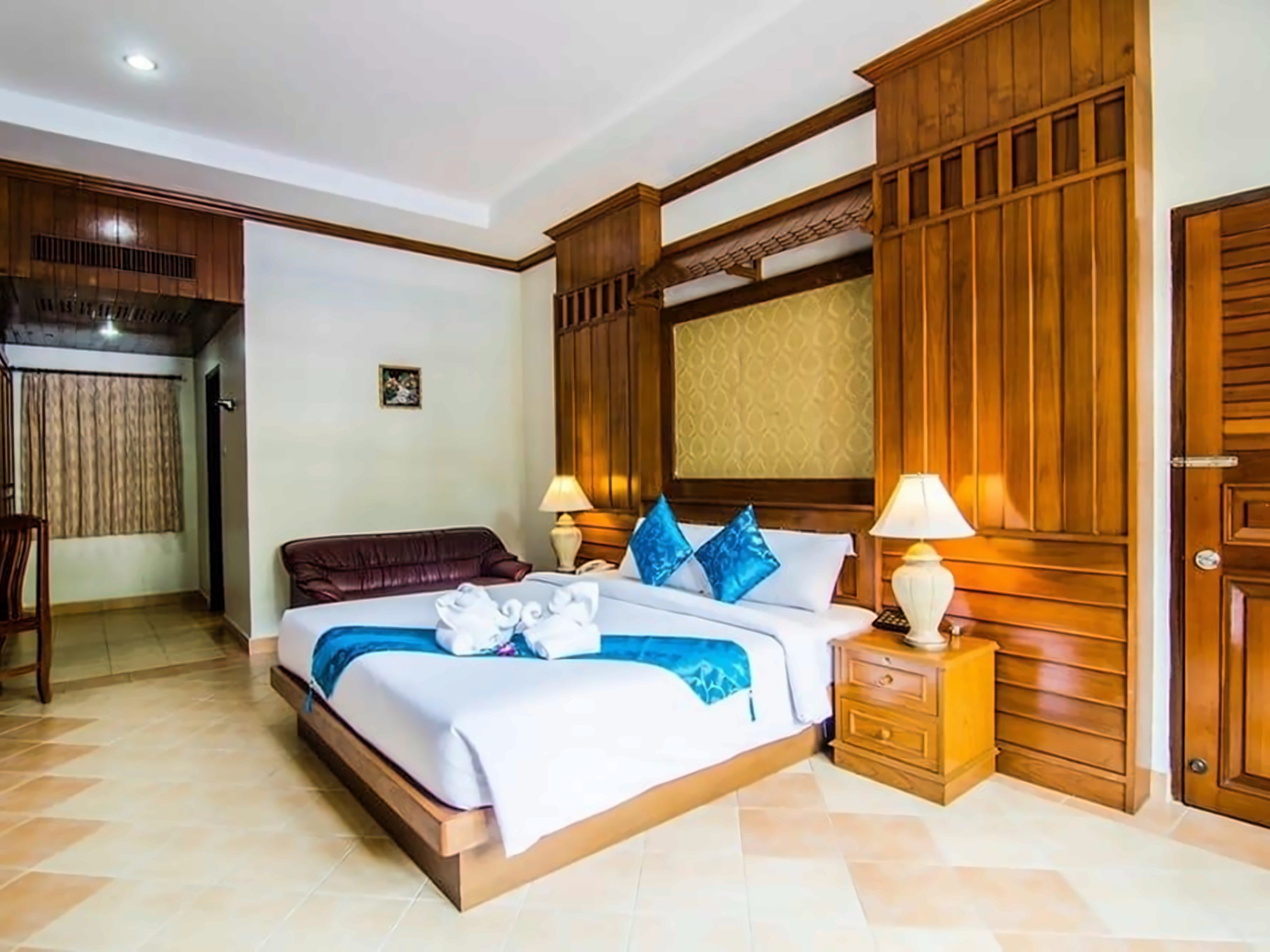 Tony Resort Phuket Patong Таиланд photo, price for the vacation from ...