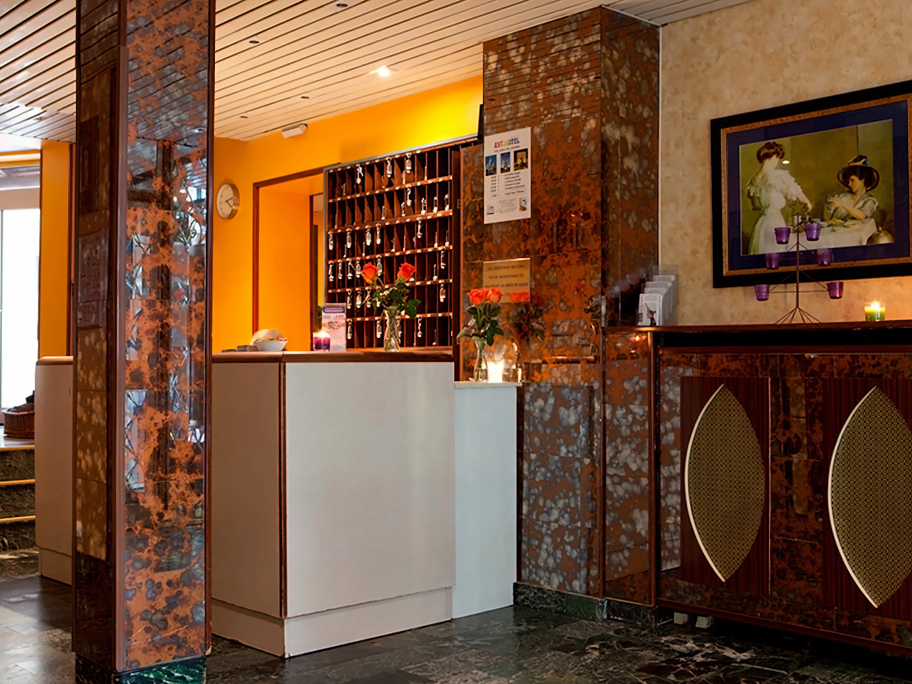 Est Hotel Париж Франция photo, price for the vacation from Join UP!