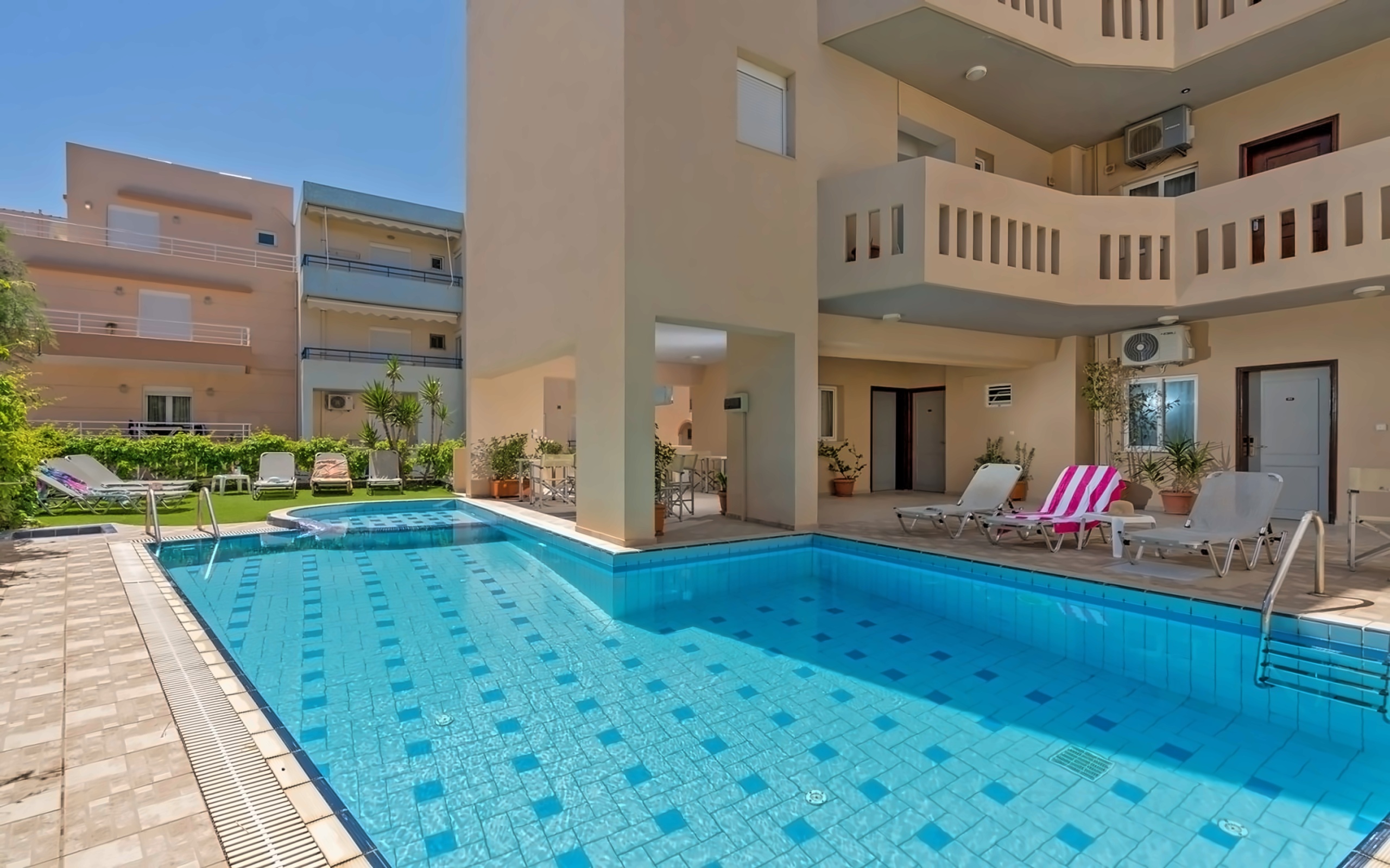 Batis Hotel Rethymno - City Greece photo, price for the vacation from ...