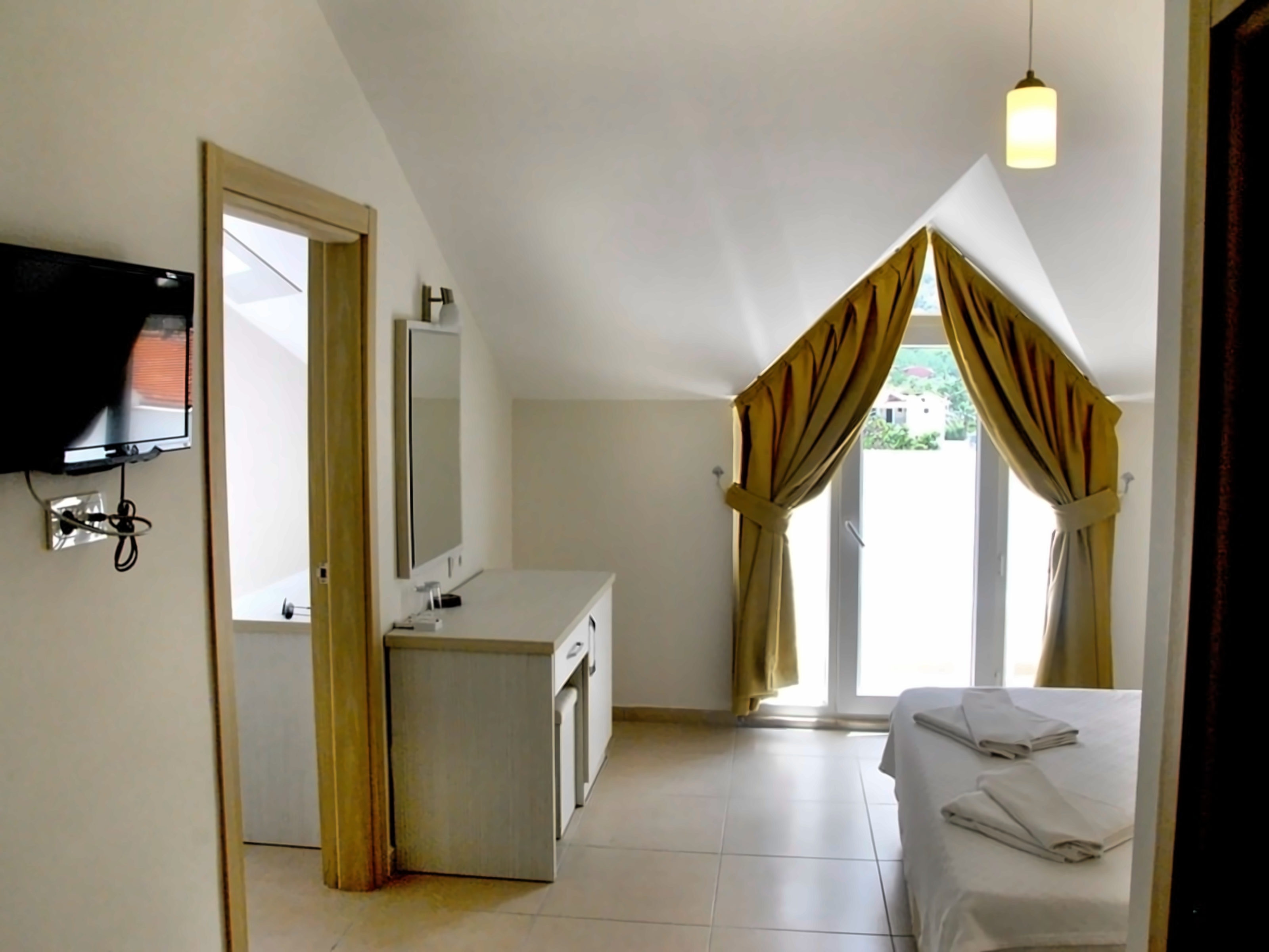 Akdeniz Beach Hotel Oludeniz Turkiye photo, price for the vacation from ...