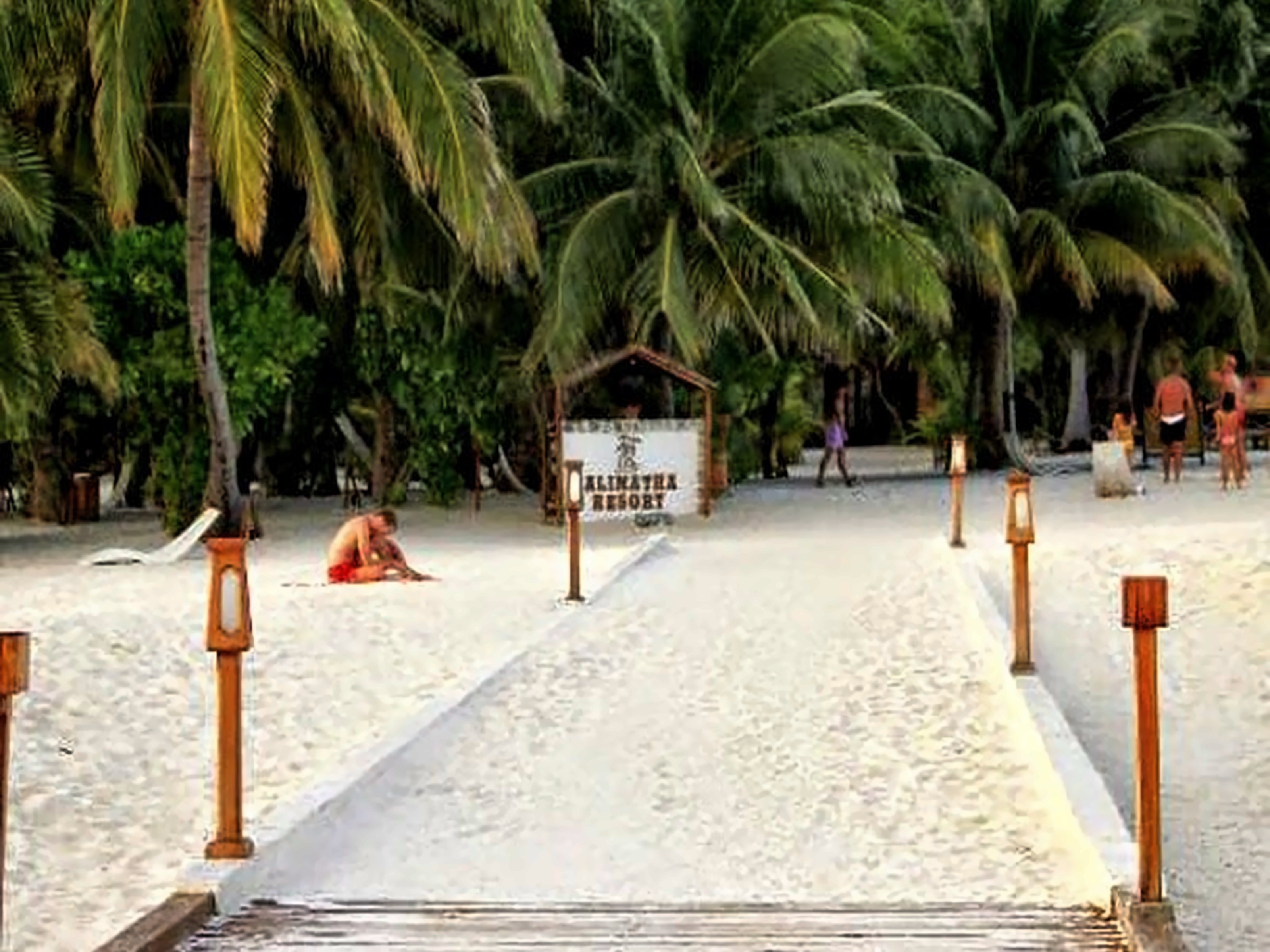 Alimatha Aquatic Resort Vaavu Atoll Maldives photo, price for the ...