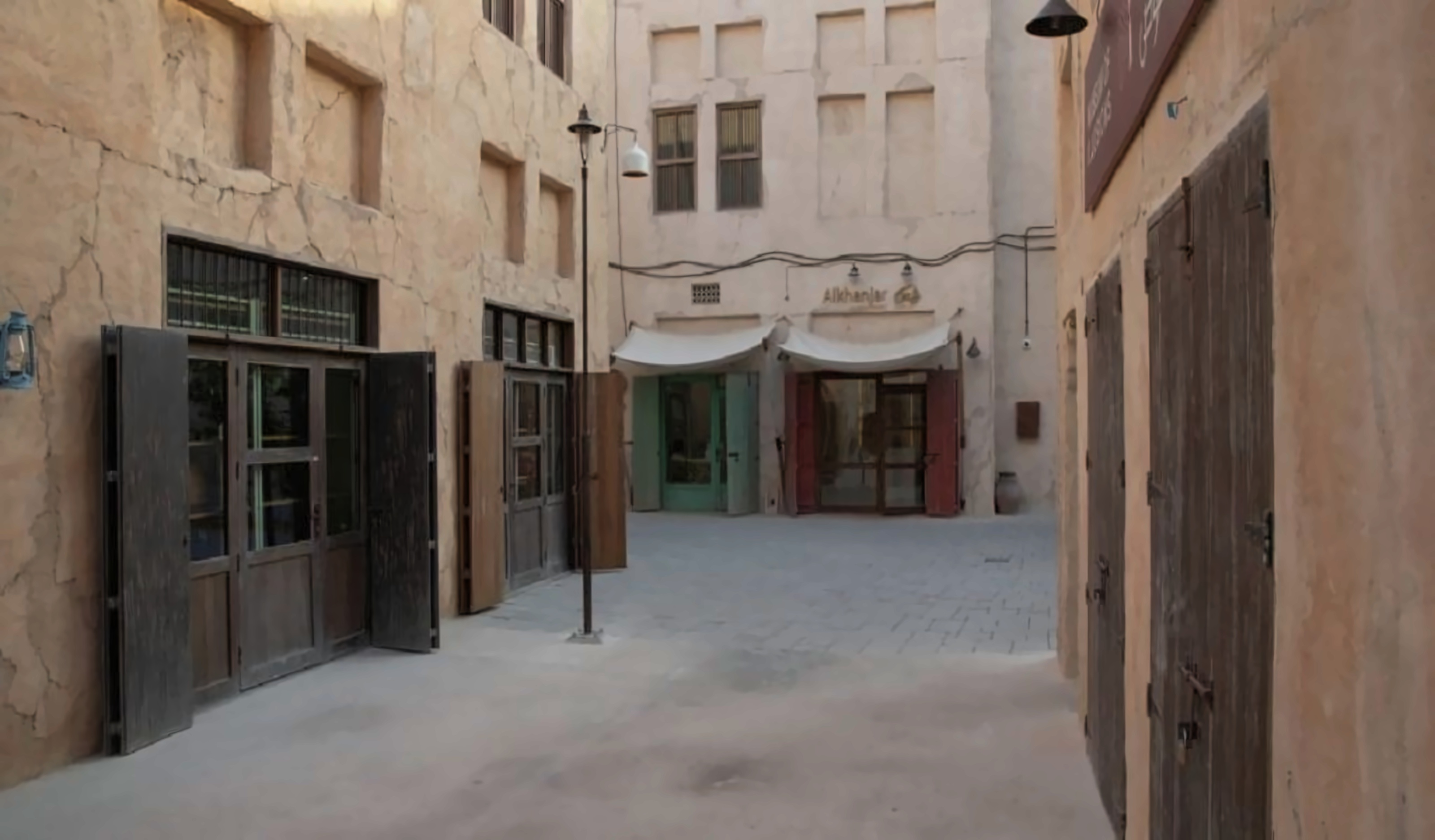 Al Seef Heritage Hotel Dubai, Curio Collection by Hilton Дубай - Бур ...