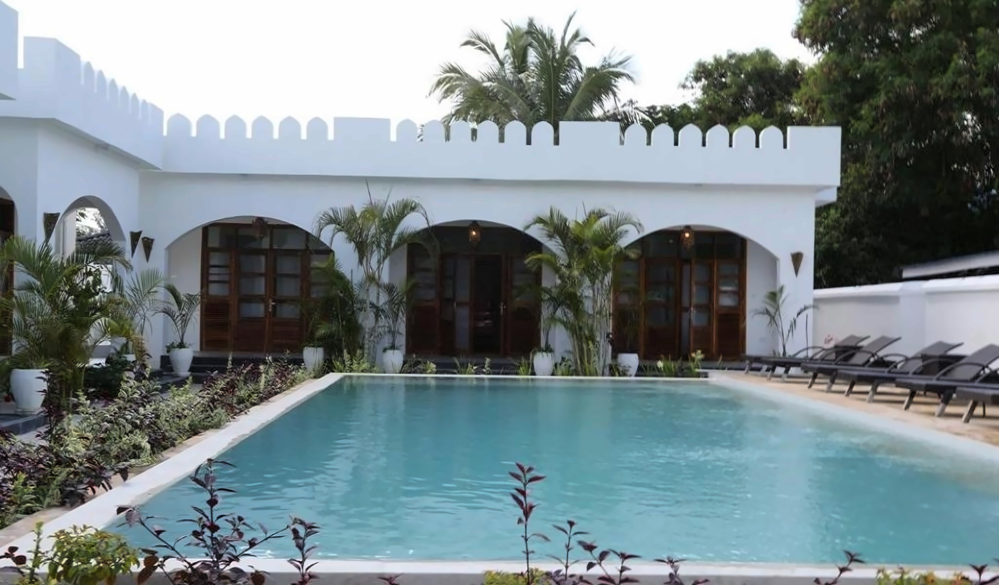 The Golden Blue Hotel Bwejuu Tanzania photo, price for the vacation ...