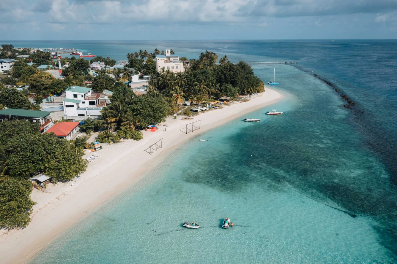 Batuta Maldives Fourson Thulusdhoo Maldives photo, price for the ...