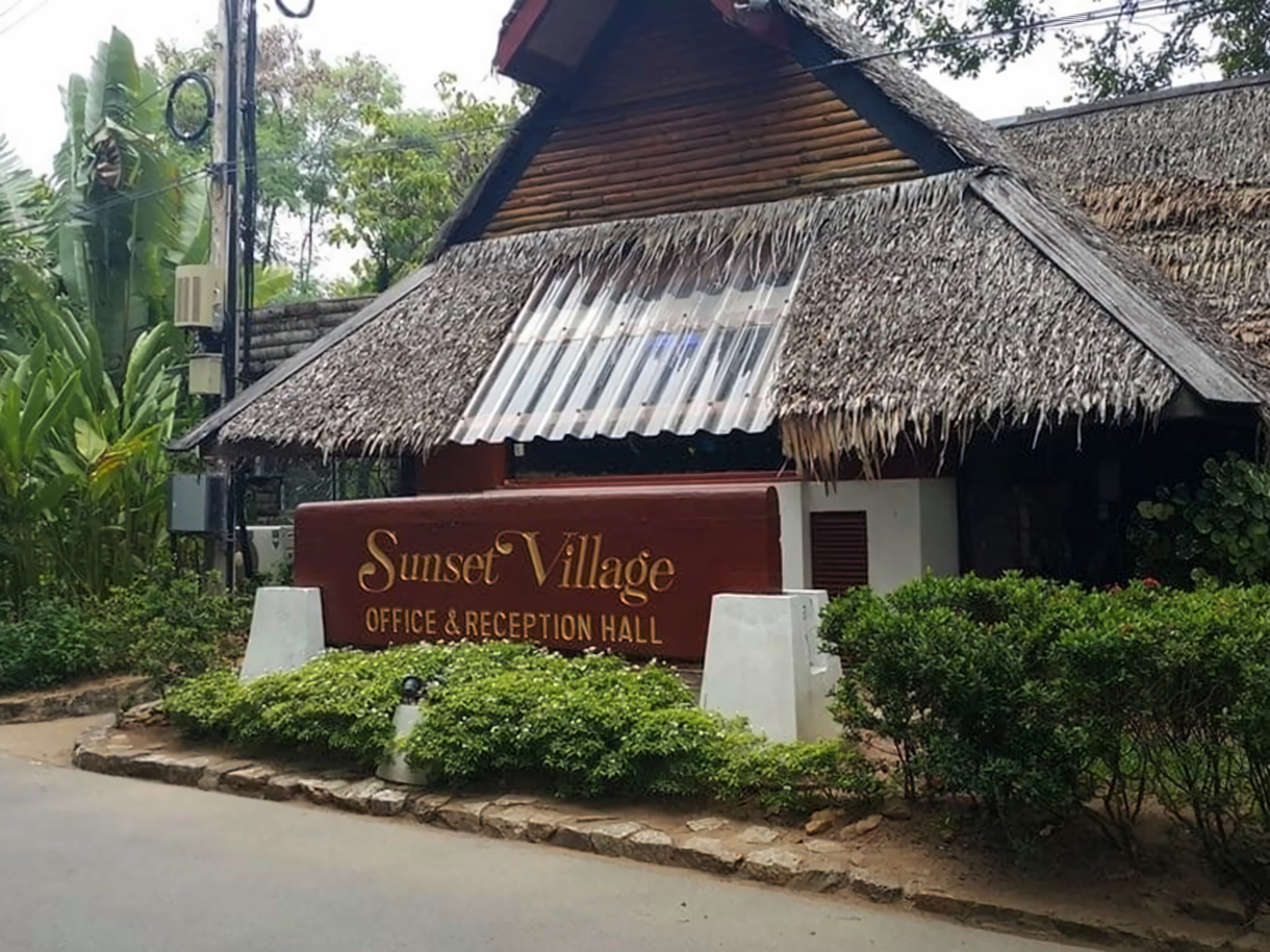 Sunset Village Beach Resort Pattaya south Таиланд photo, price for the ...